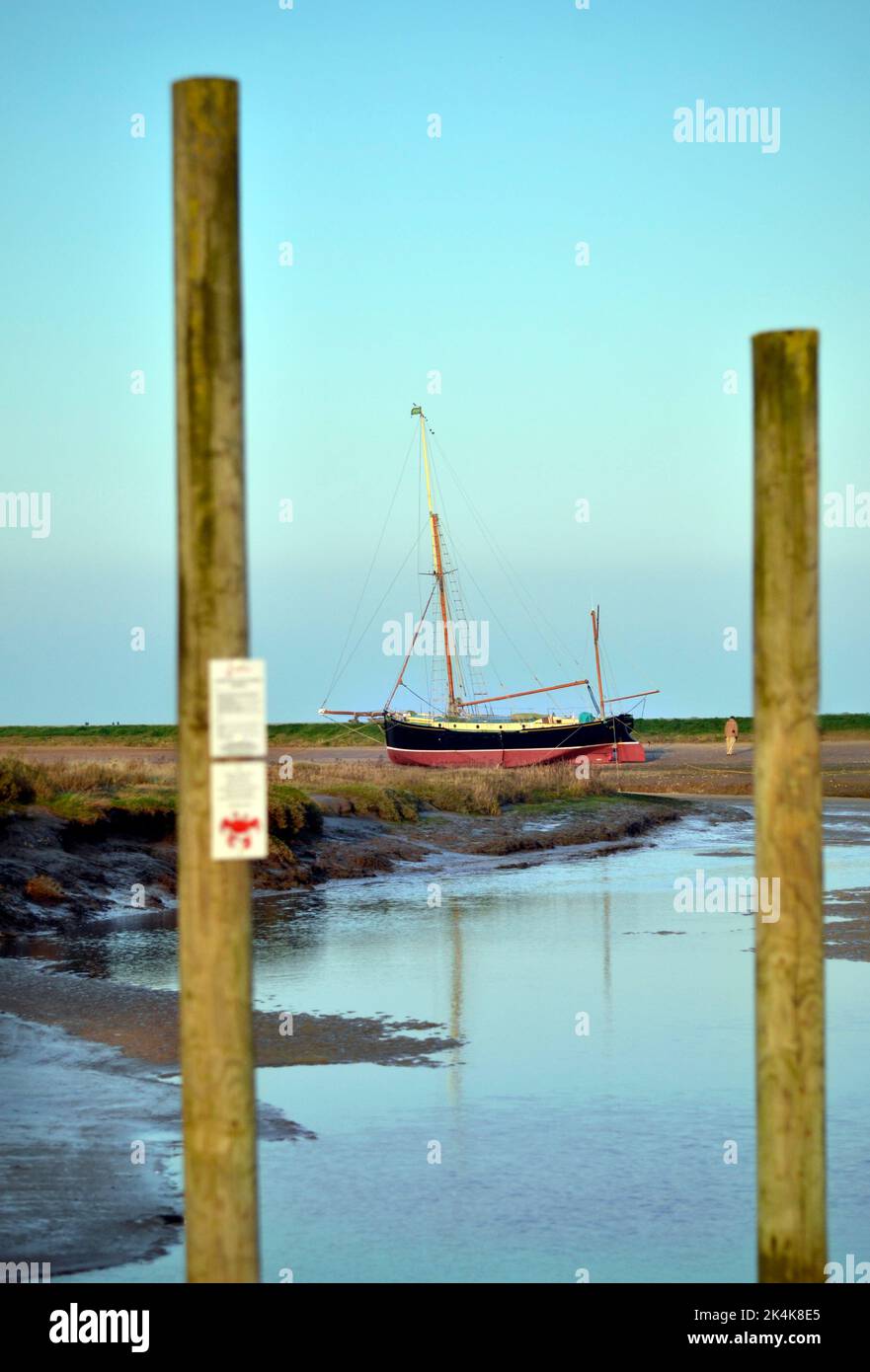 old sailing boat aground blakeney harbour norfolk england Stock Photo ...