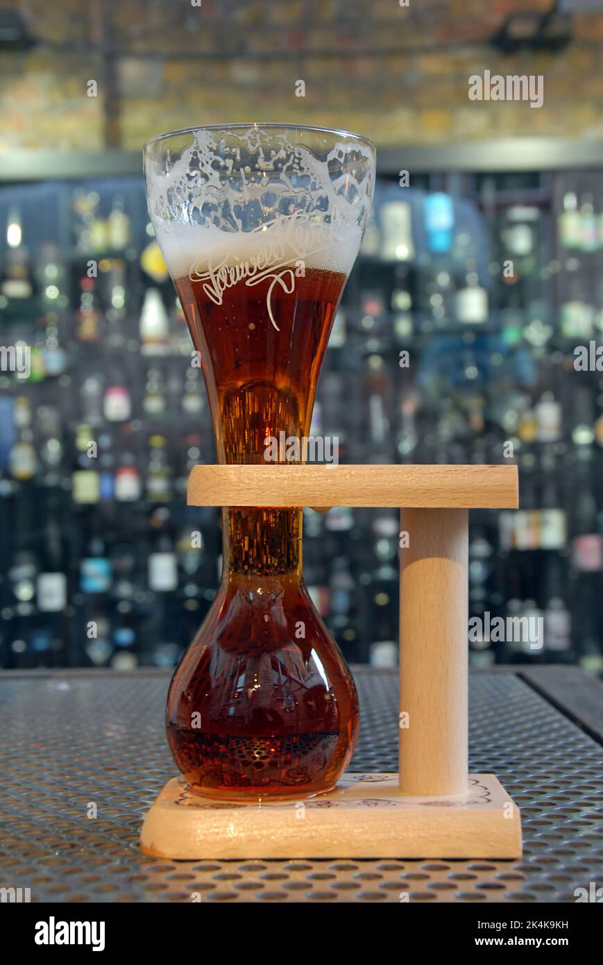 Beer wall brugge hi-res stock photography and images - Alamy