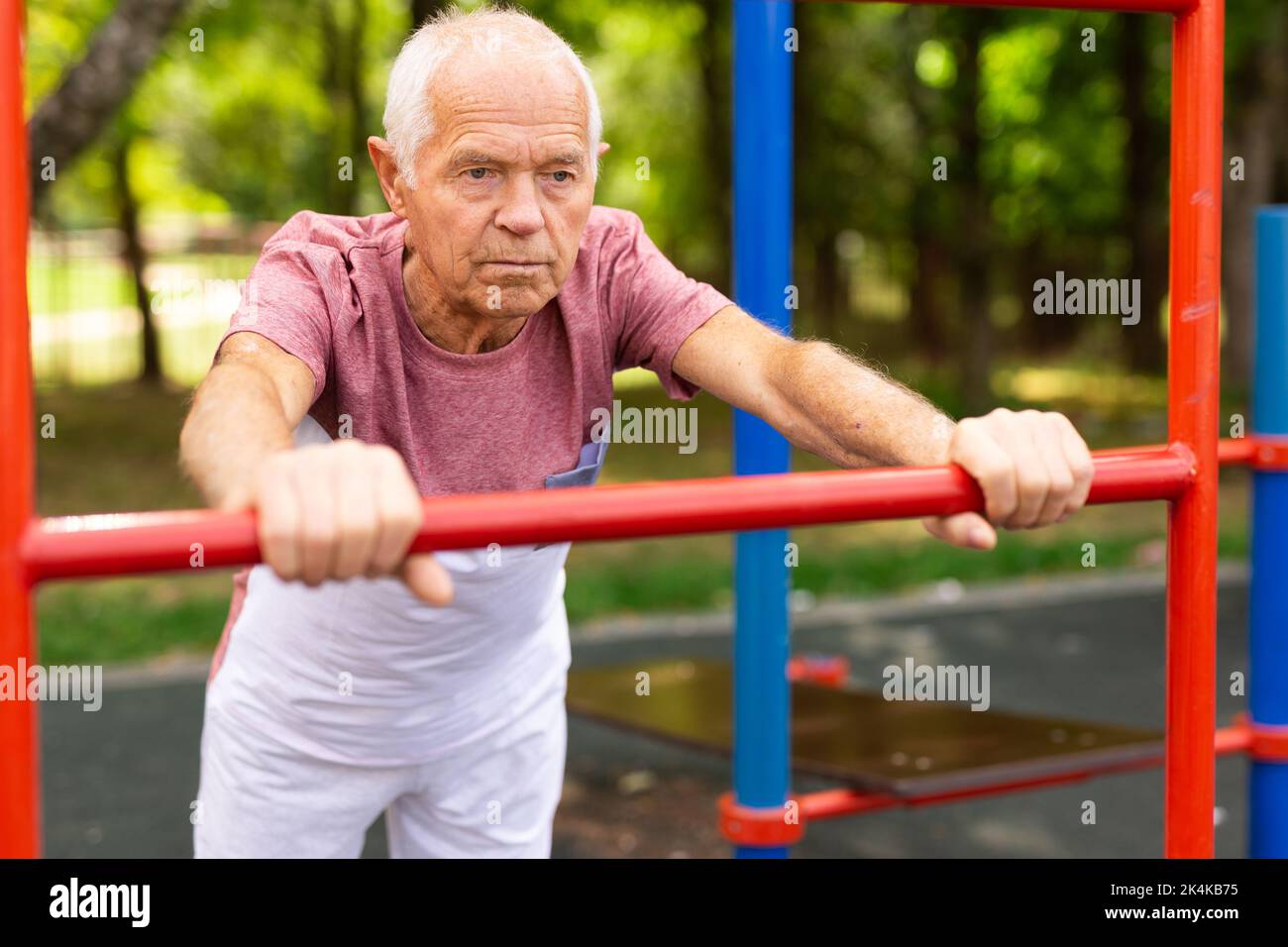 Sports for the elderly hi-res stock photography and images - Alamy