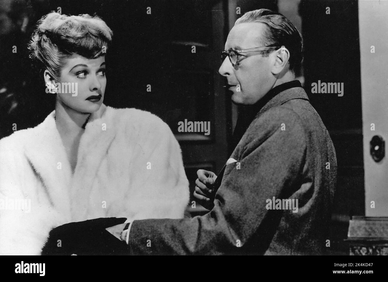 Lured Year: 1947 USA Director : Douglas Sirk Lucille Ball, Charles ...