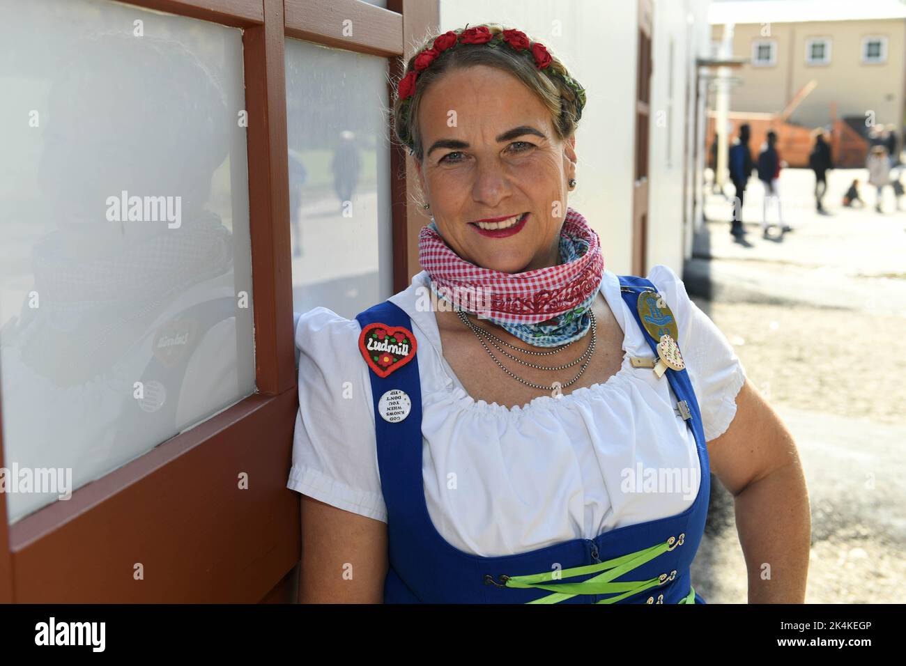 Munich, Germany. 03rd Oct, 2022. Christiane Mitterer, a waitress in the ...