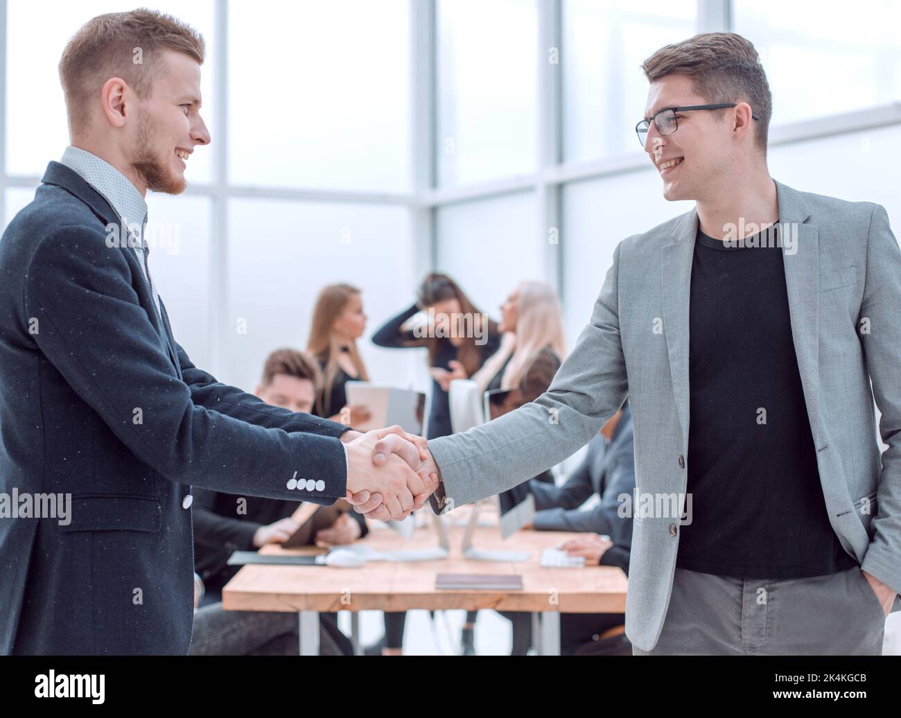 close up. handshake of business people on an office background Stock ...