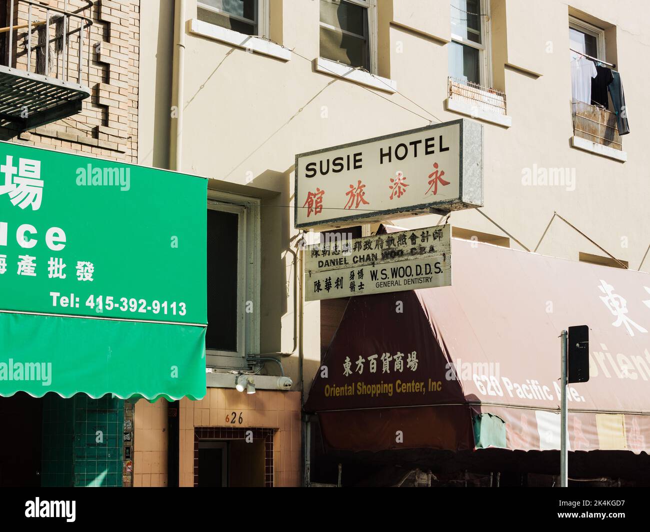 Susie Hotel vintage sign in Chinatown, San Francisco, California Stock ...