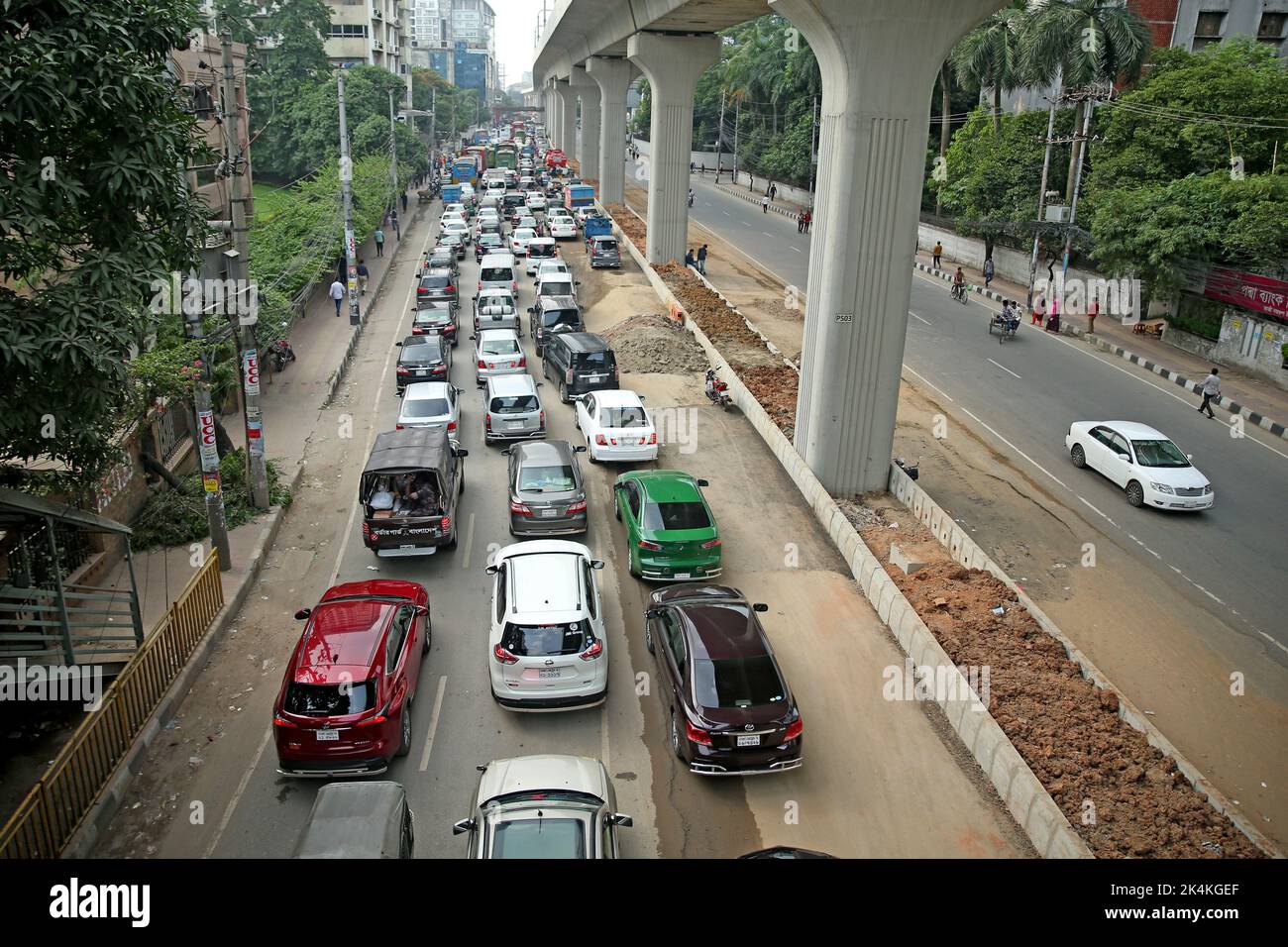A protest procession of Dhaka Metropolitan Awami League caused severe ...