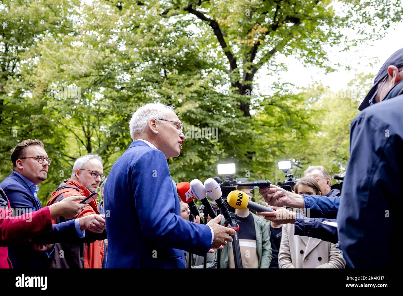 Group of people lnv hi-res stock photography and images - Alamy