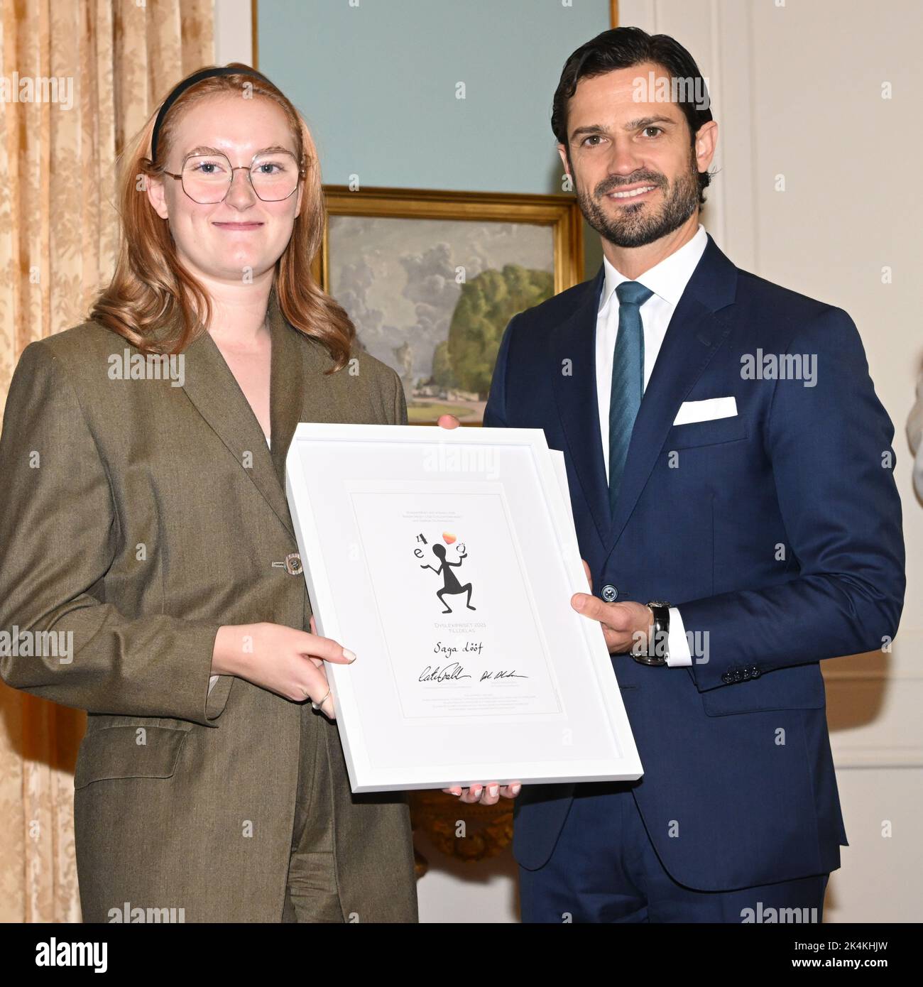 Prince Carl Philip presents the Dyslexia Prize 2021 to Saga Lööf during ...