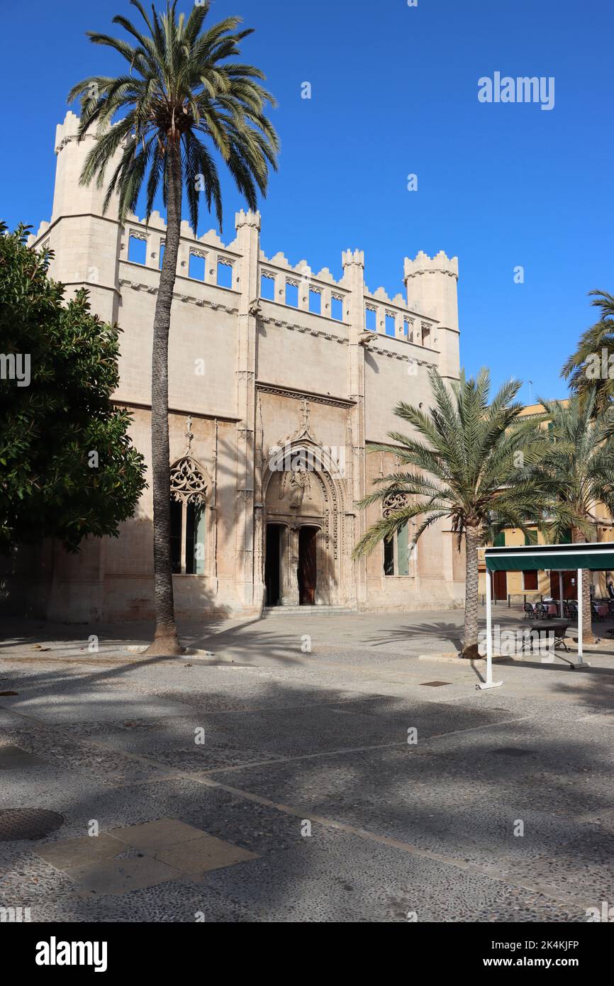 Stone arch mallorca hi-res stock photography and images - Alamy