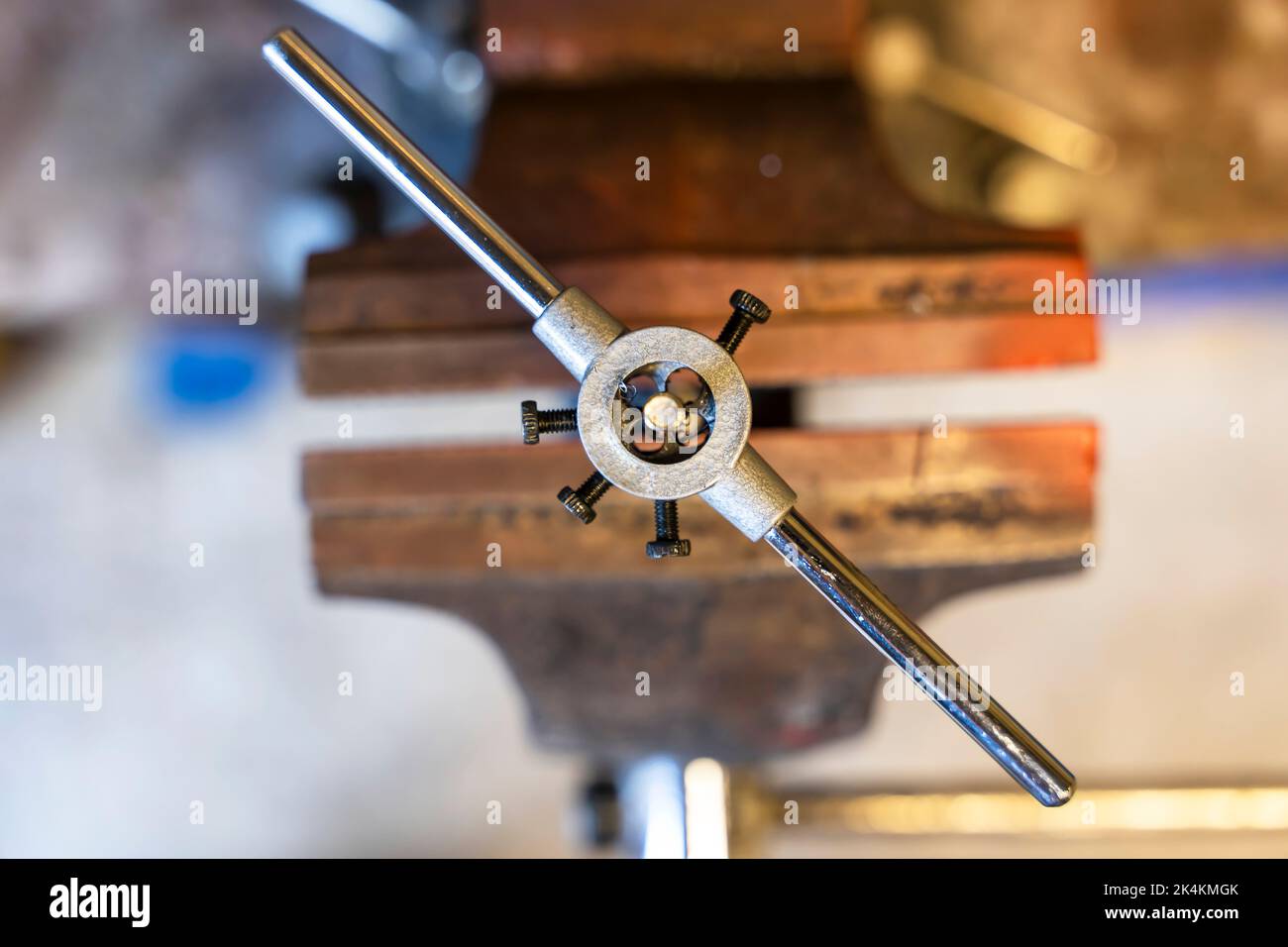 Metal vice hi-res stock photography and images - Alamy