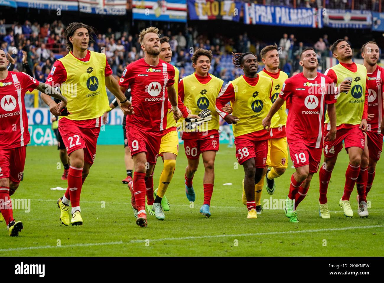 Team of AC Monza win celebrate during the Italian championship Serie A ...