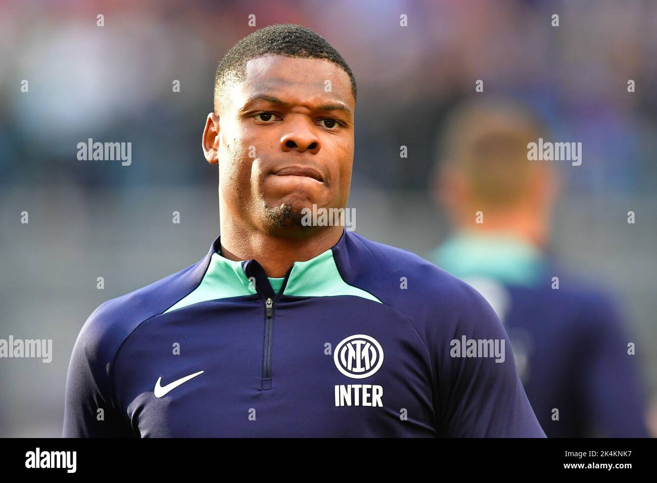 Milano, Italy. 01st, October 2022. Denzel Dumfries of Inter is warming up before the Serie A ...