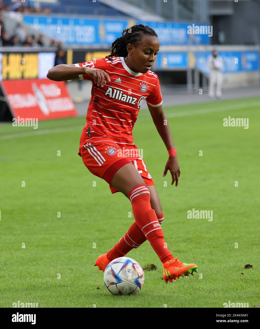 Duisburg, Germany. 02nd Oct, 2022. Flyeralarm Frauen Bundesliga ...