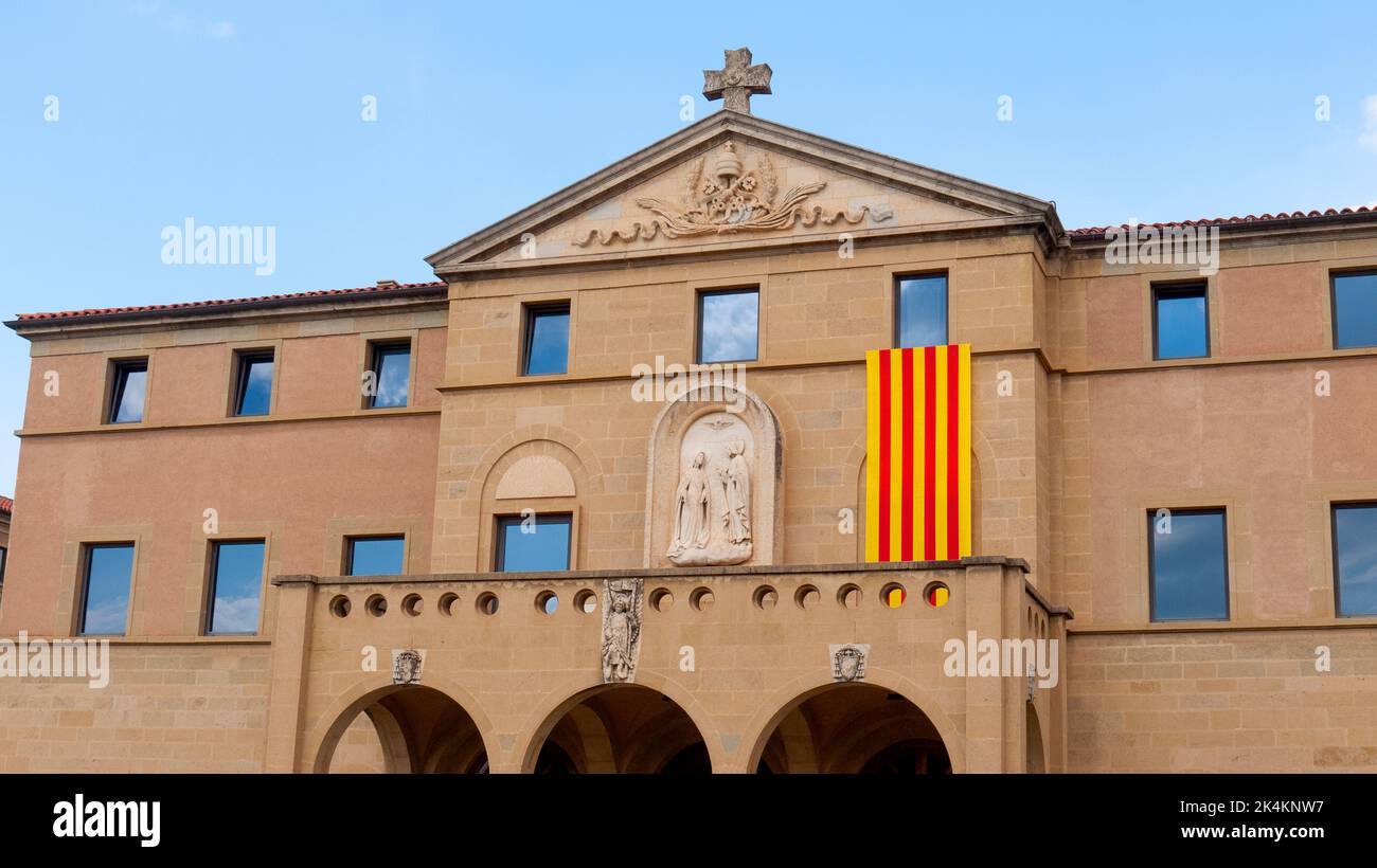 Seminari de Vic. The Catalan flag is displayed on the seminary building ...