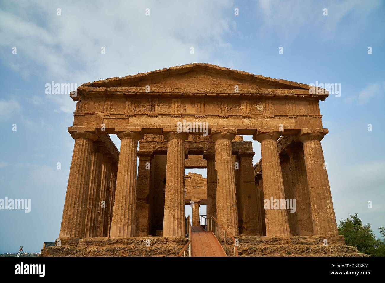 Sicily archaeology history landmark hi-res stock photography and images ...