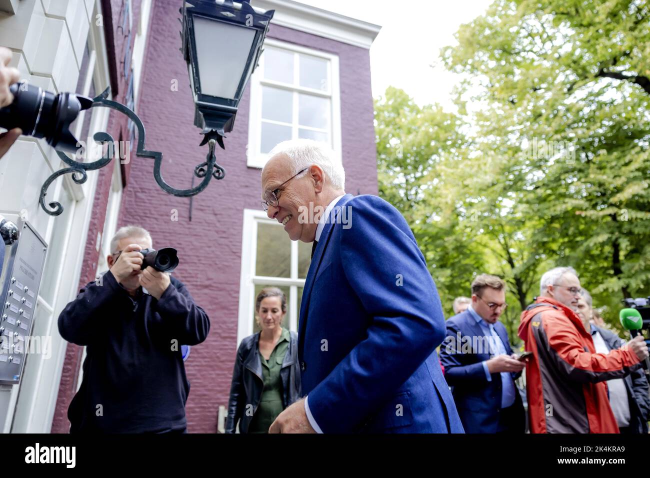 Group of people lnv hi-res stock photography and images - Alamy