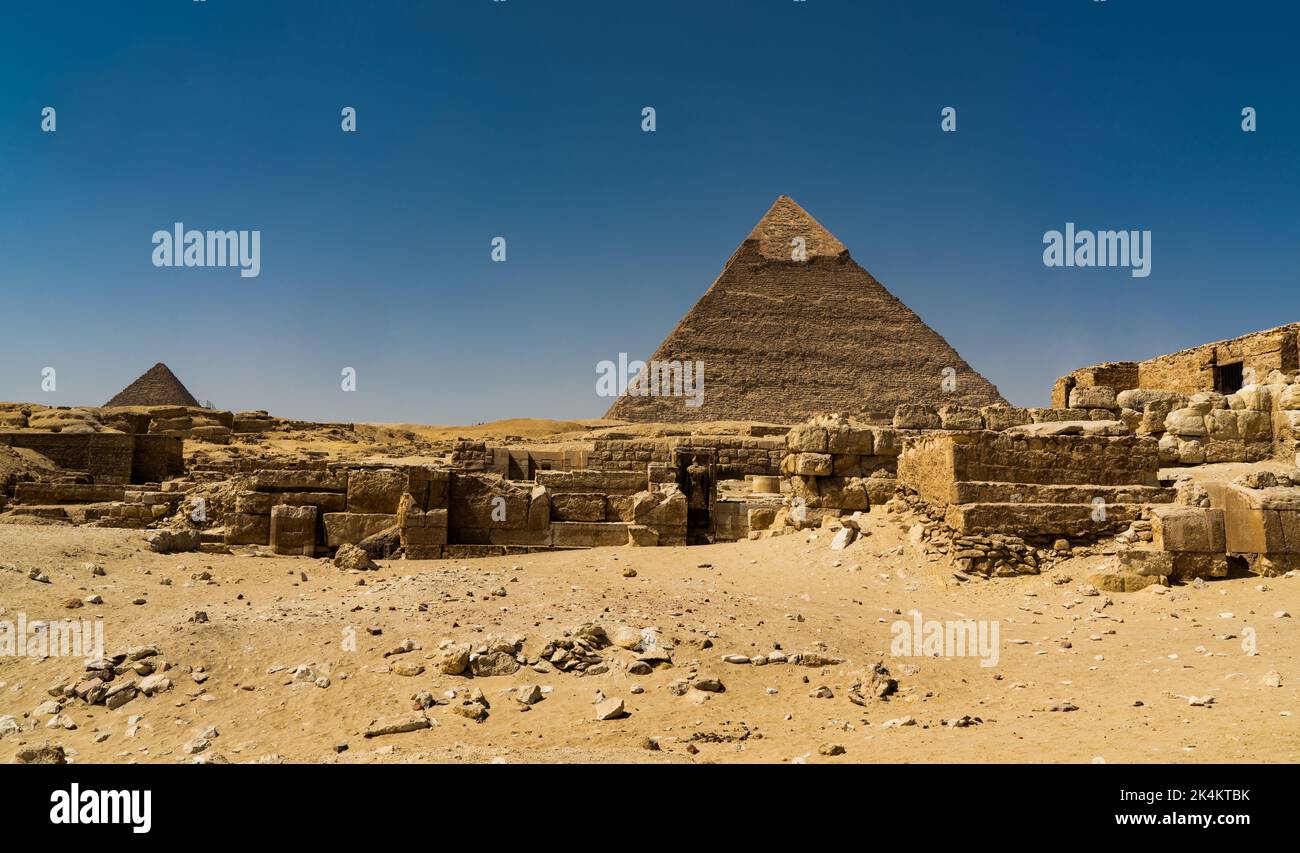 Ancient giza ruins hi-res stock photography and images - Alamy