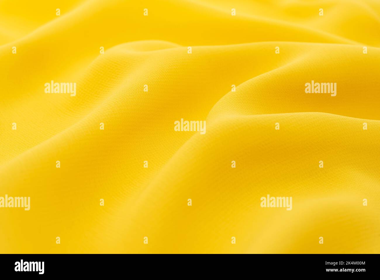 Bright yellow silk chiffon Mood, fluttering in the wind like a daisy ...