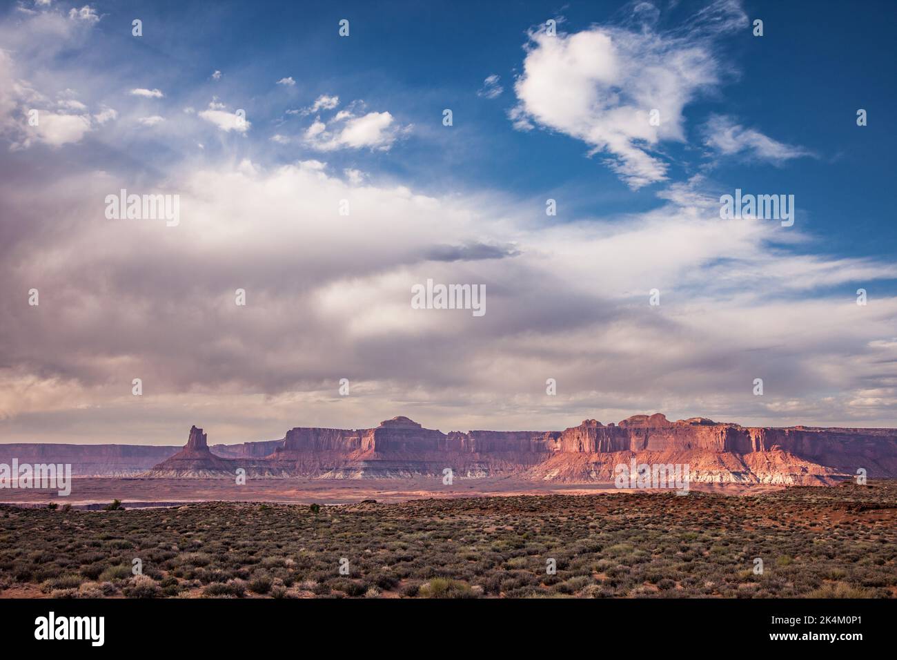 Stormy clouds over the Candlestick Tower & the Island in the Sky Mesa ...