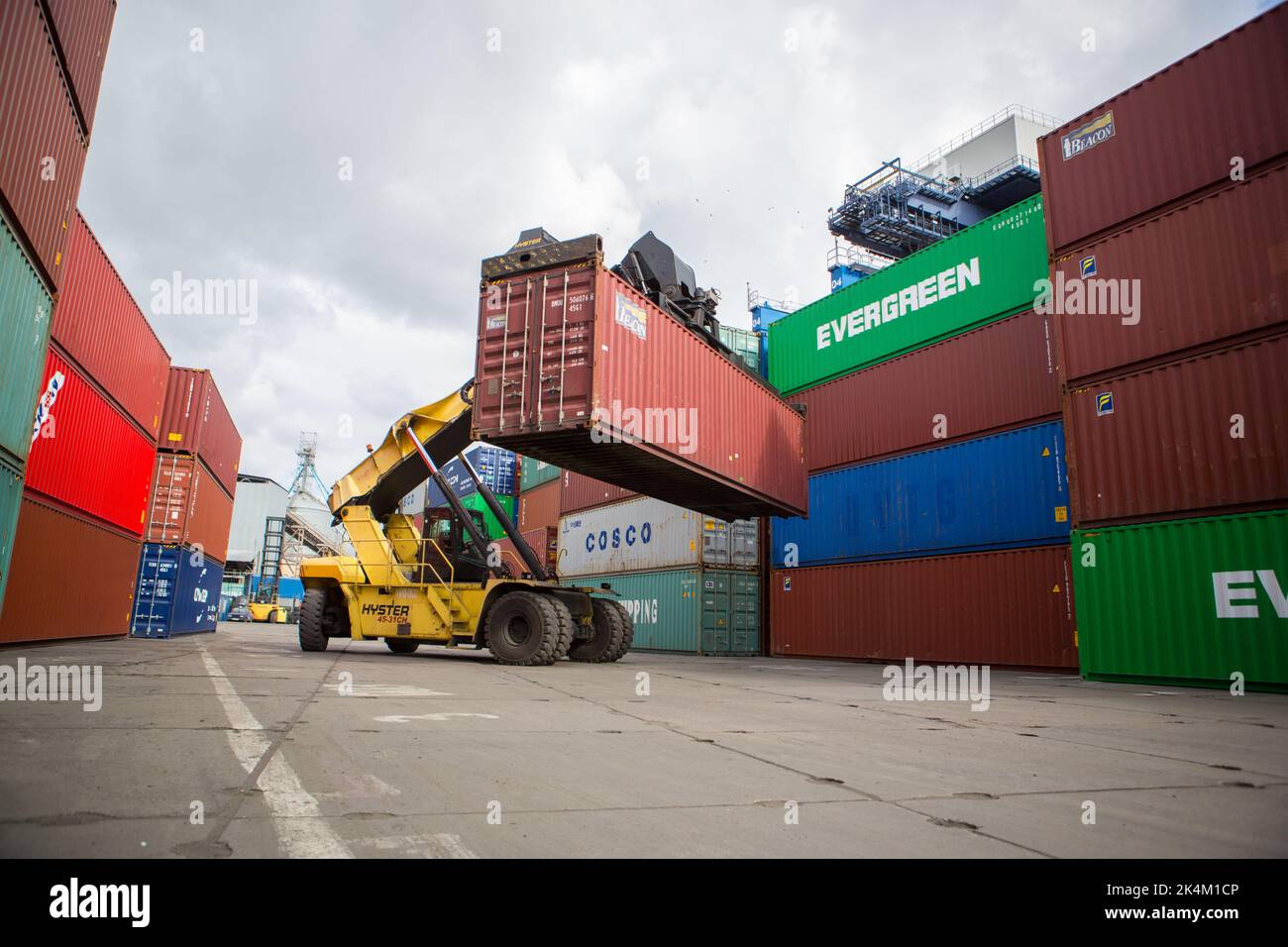 Odessa, Ukraine SIRCA 2018: reach stacker in the sea port. Reach ...