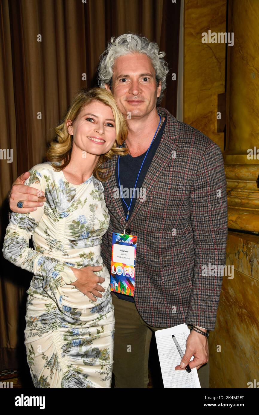 Ucla anderson school of management hi-res stock photography and images ...