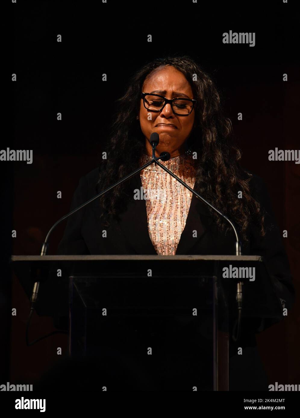 Ucla anderson school of management hi-res stock photography and images ...