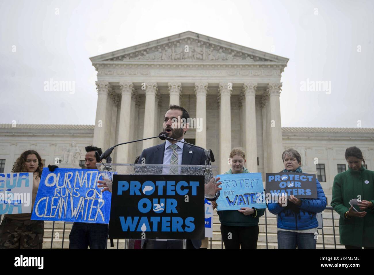 Earthjustice hi-res stock photography and images - Alamy