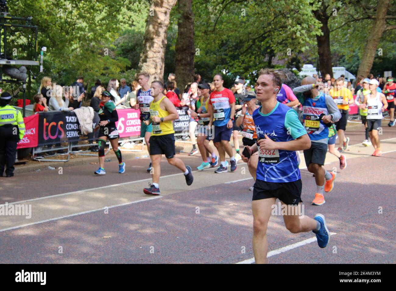 St. James Park & Birdcage Walk, London, UK. 02 October, 2022. A ...
