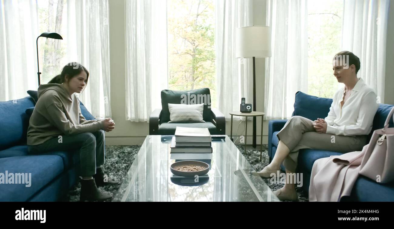 USA. Sosie Bacon in the (C)Paramount Pictures new film : Smile (2022 ...