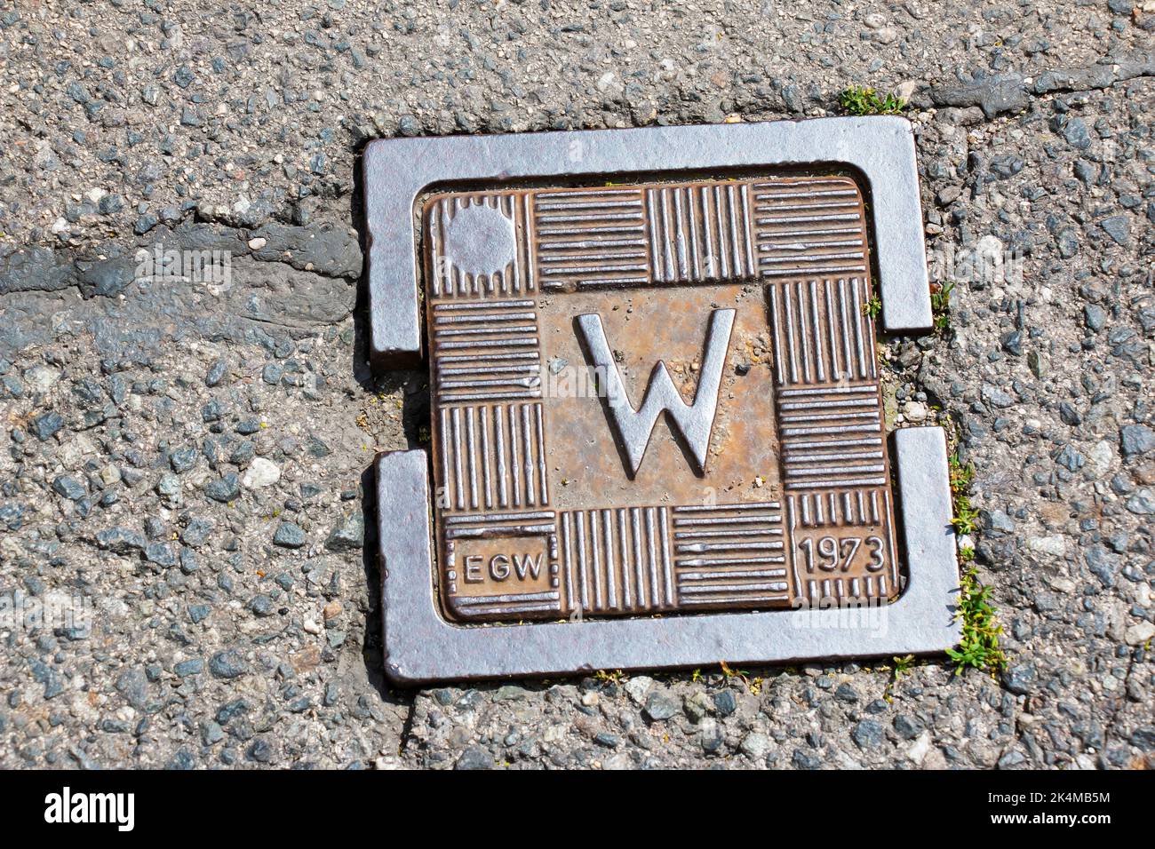 Water valve plate cover for small circular hole cap in the middle of ...