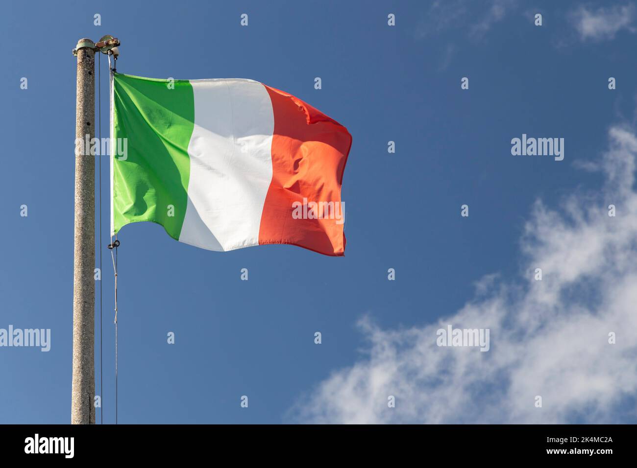 Italian flag blowing in wind hi-res stock photography and images - Alamy
