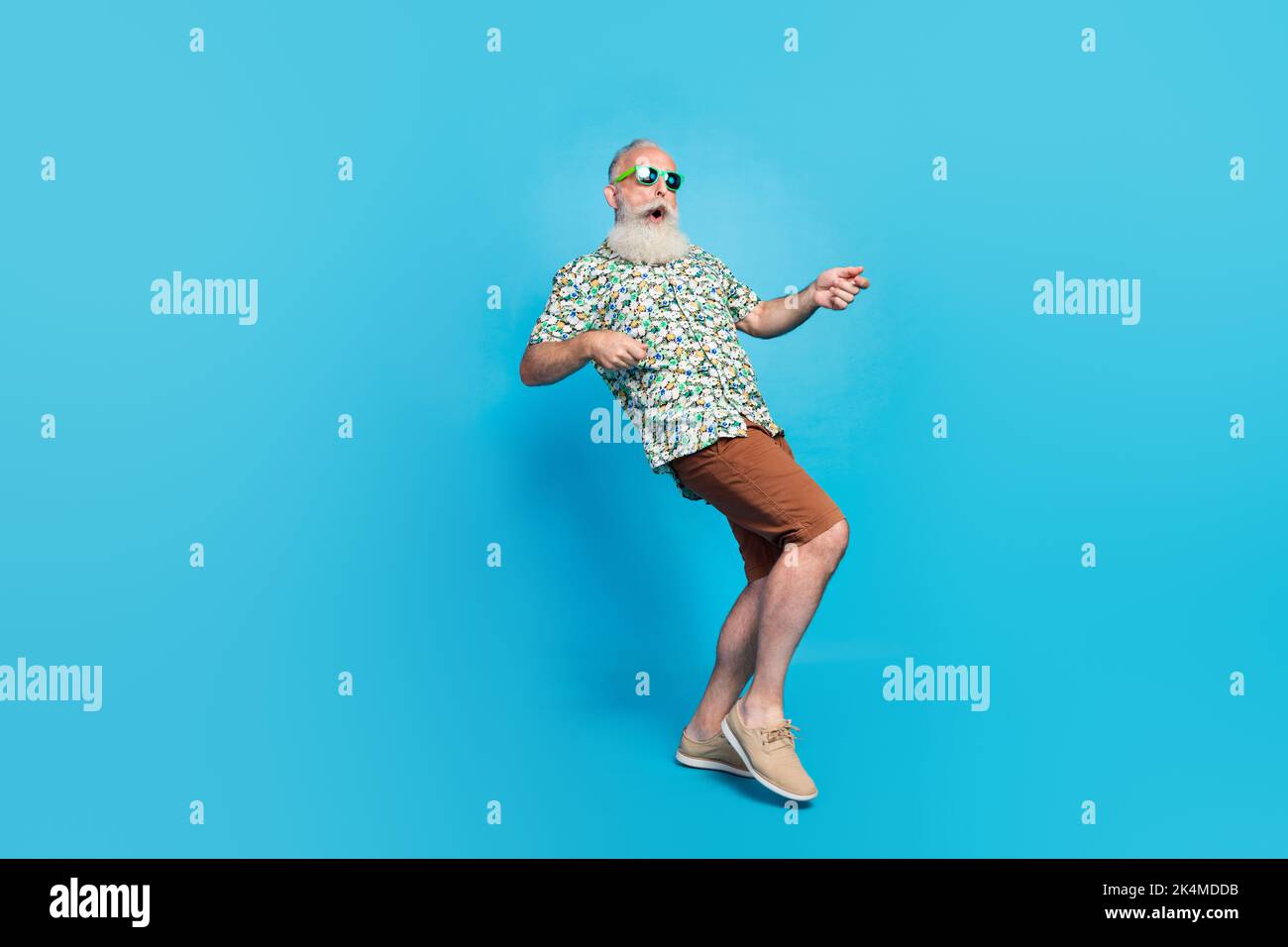 Full body size photo of old senior man macho wear stylish summer outfit ...