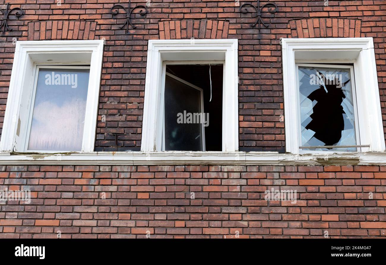 Symbolic image: Abandoned. empty, past, broken: house facade made of ...