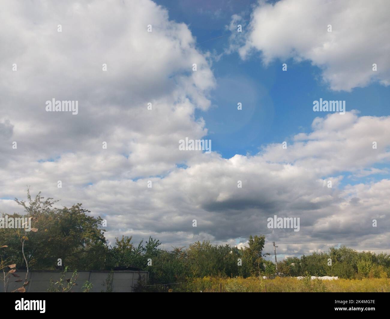 Clouds before thunderstorm in summer hi-res stock photography and ...