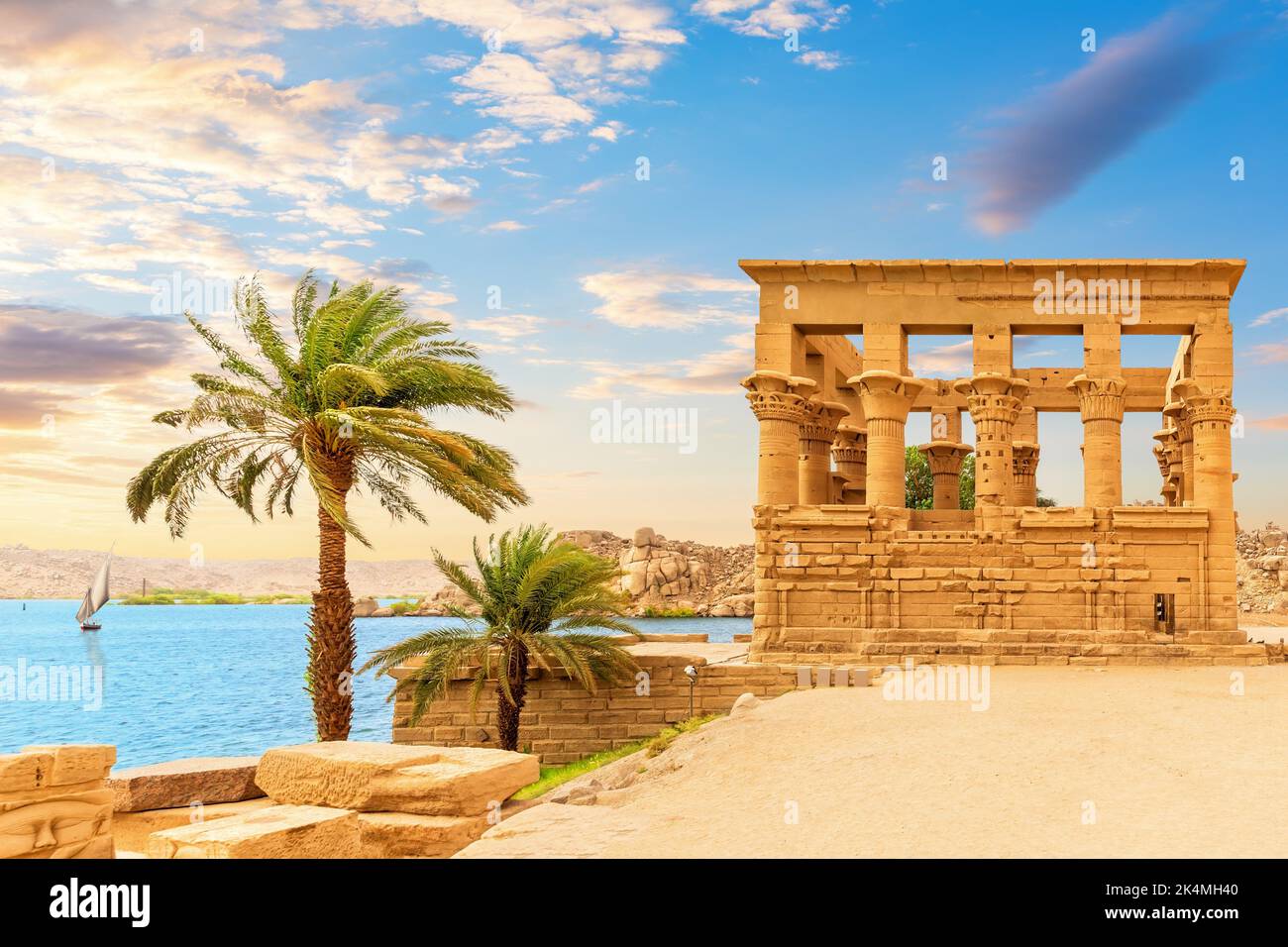 Nile egypt temple hi-res stock photography and images - Alamy