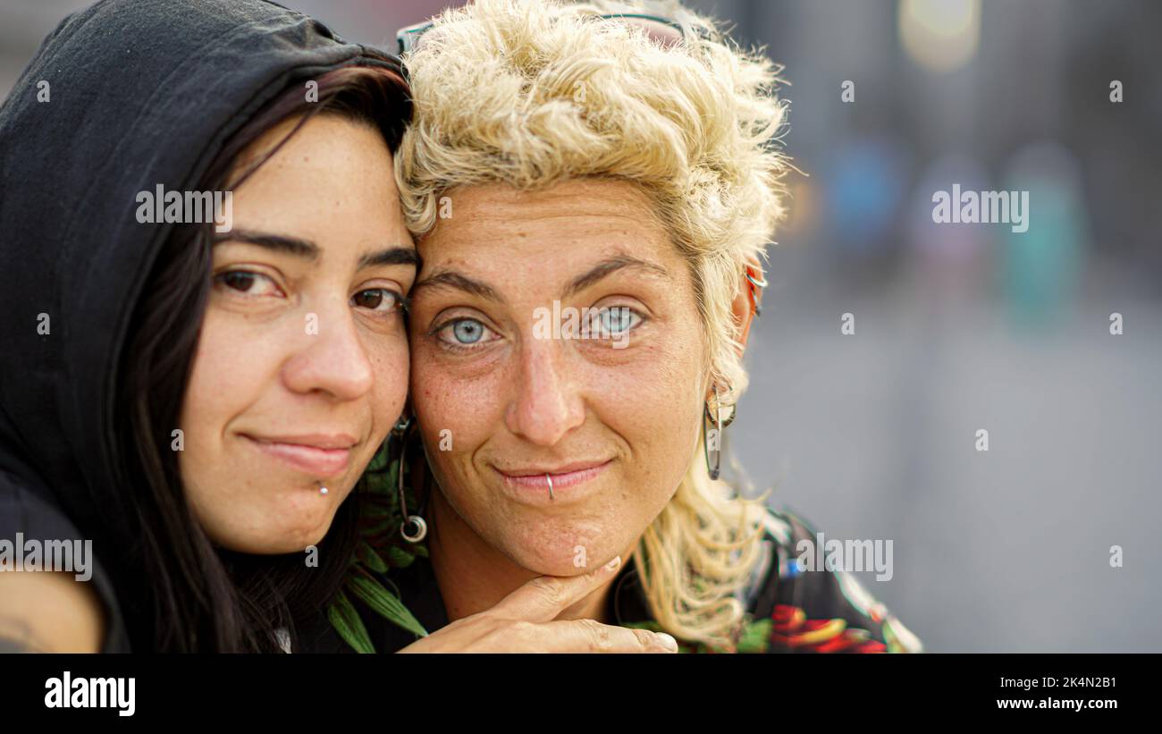 Queer looking hi-res stock photography and images - Alamy