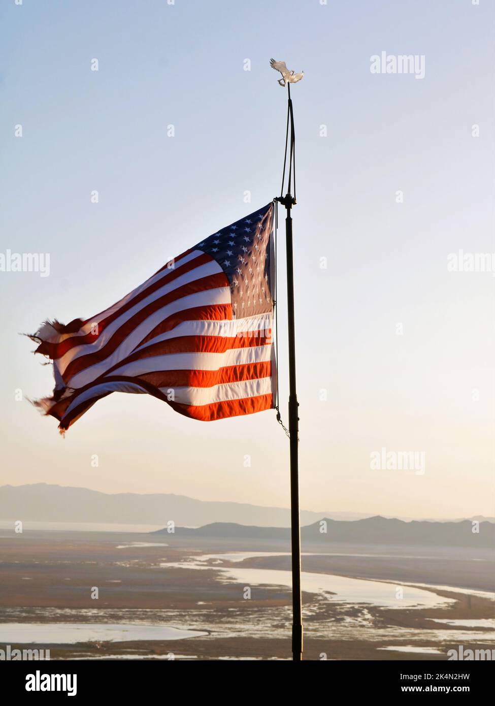 Us distressed flag hi-res stock photography and images - Alamy