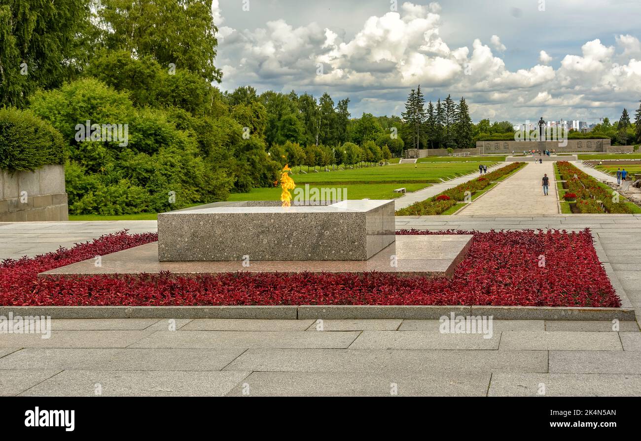 The Piskarevsky Memorial Cemetery is a mournful monument to the victims ...