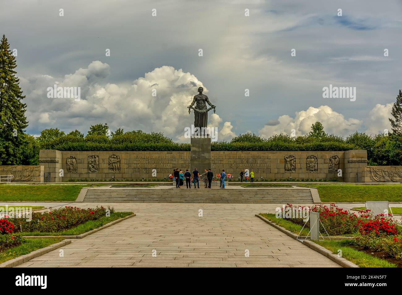 The Piskarevsky Memorial Cemetery is a mournful monument to the victims ...