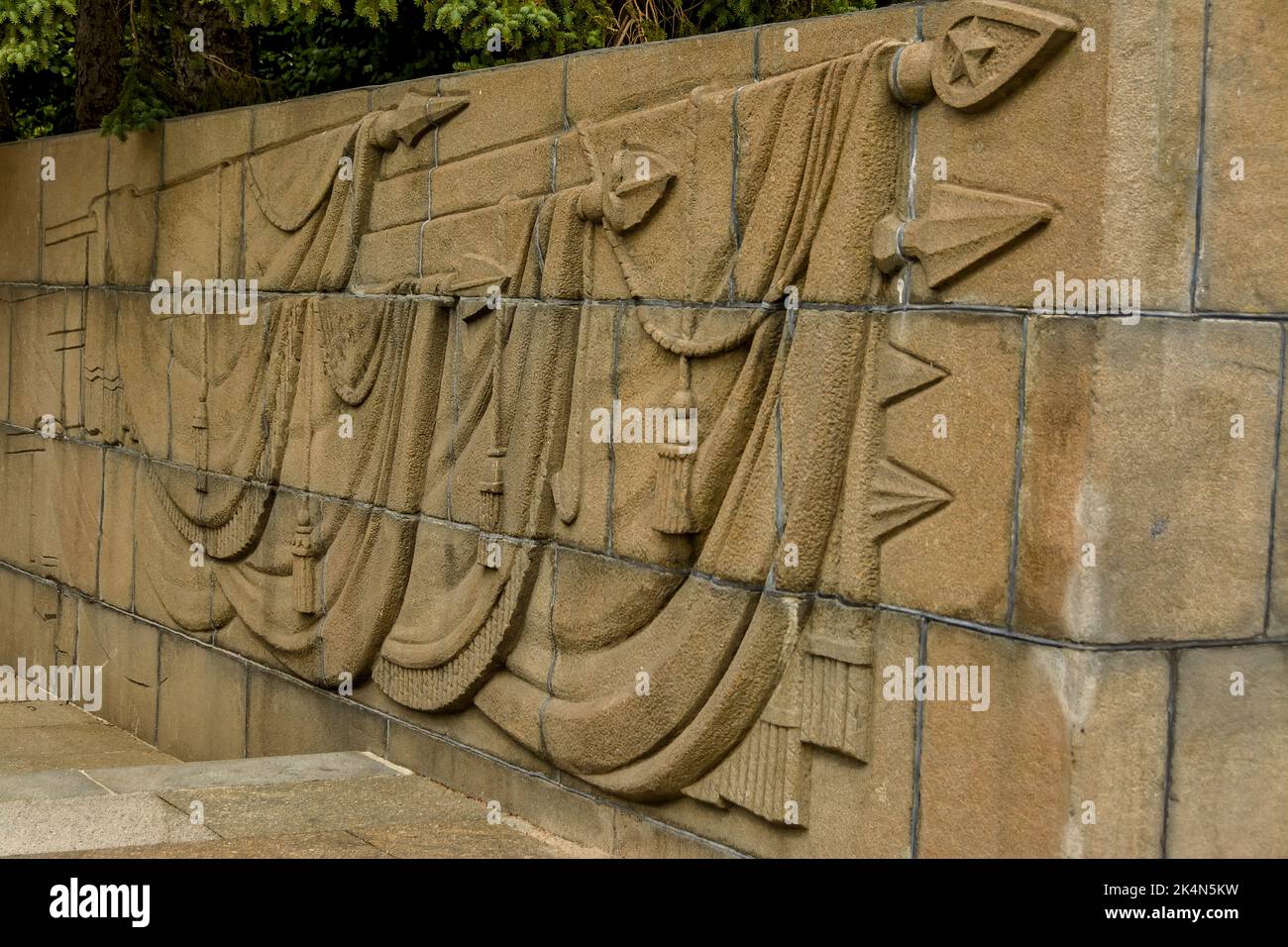 The Piskarevsky Memorial Cemetery is a mournful monument to the victims ...