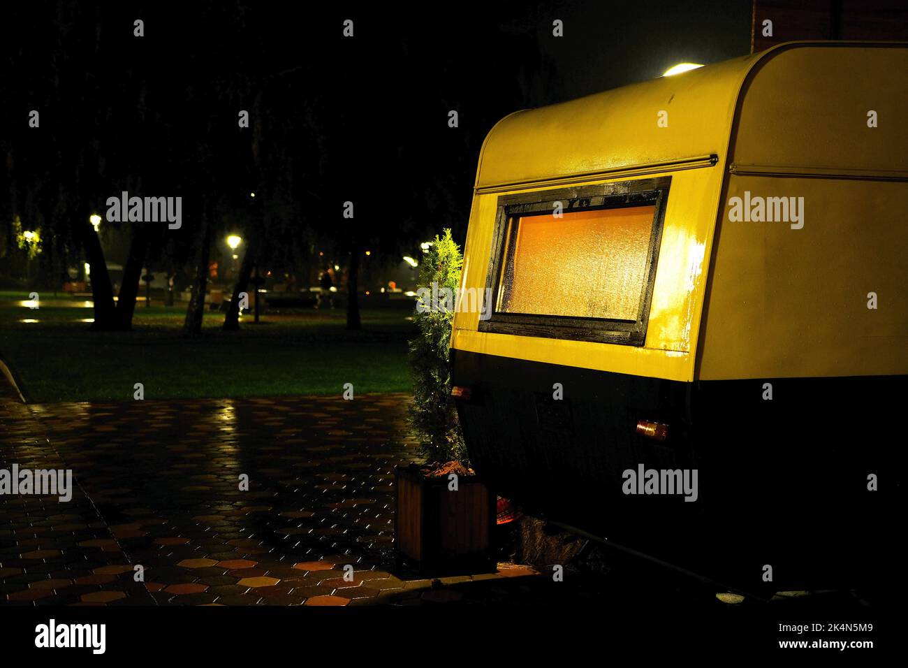 Halloween background with texture orange pumpkins on dark strow stack ...