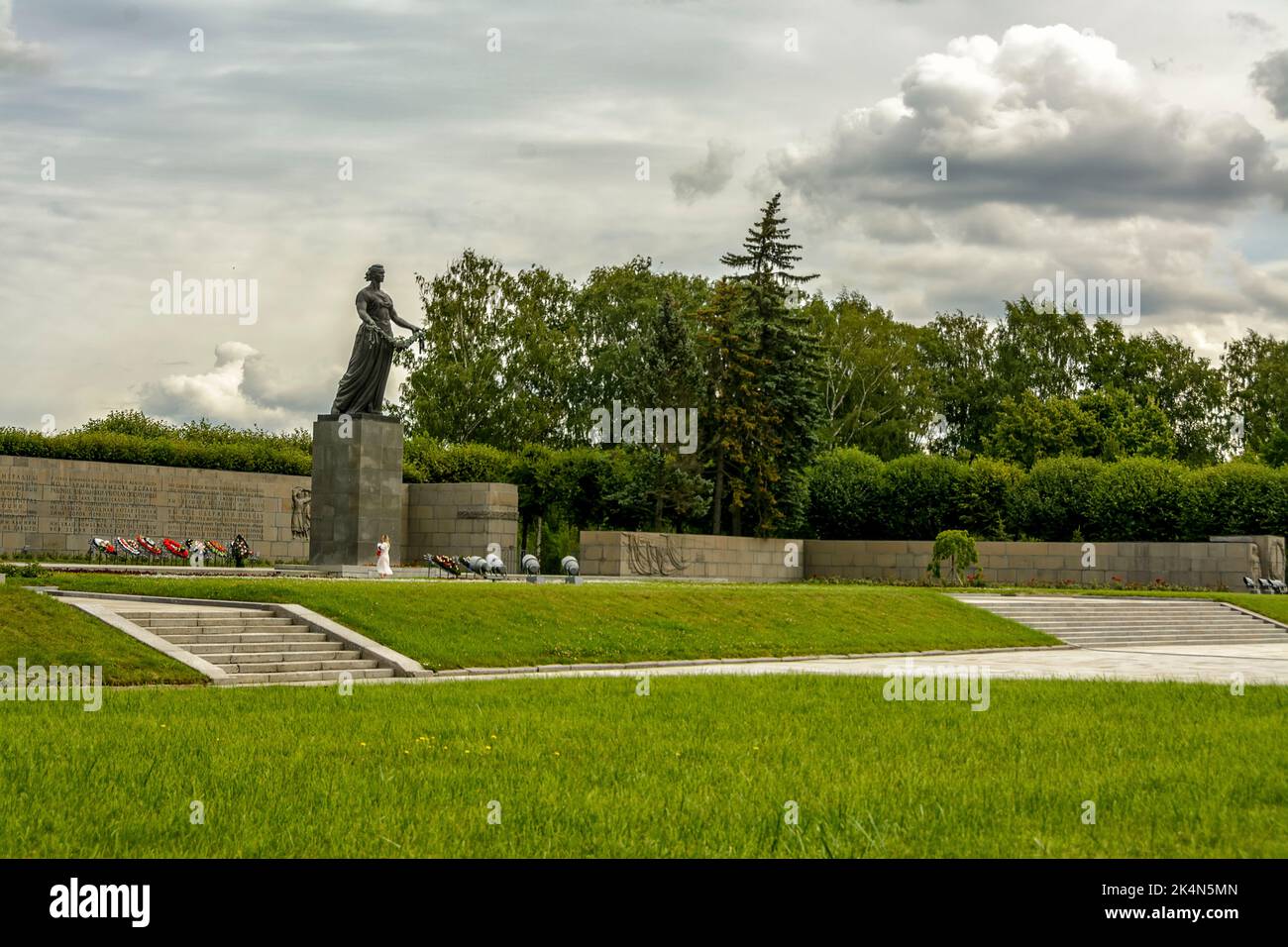 The Piskarevsky Memorial Cemetery is a mournful monument to the victims ...
