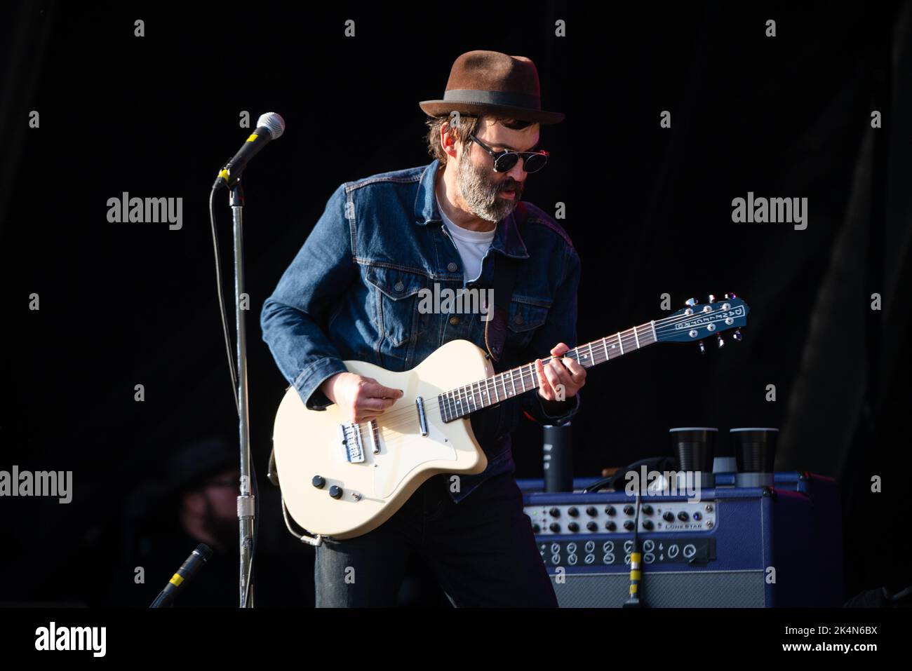 EELS CONCERT 2019: Mark Everett (Mr.E) of Eels play the Mountain Stage ...
