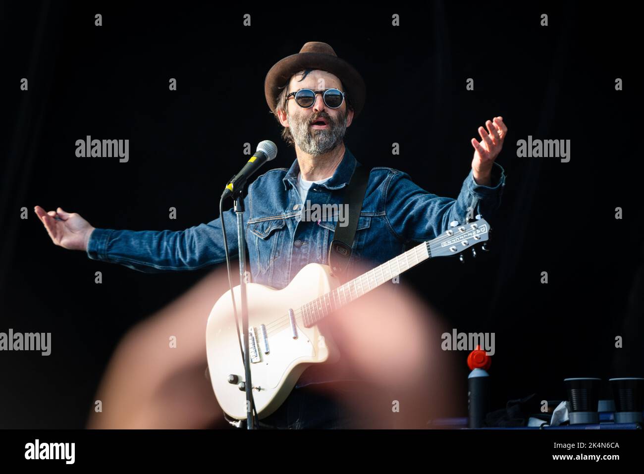 EELS CONCERT 2019: Mark Everett (Mr.E) of Eels play the Mountain Stage ...