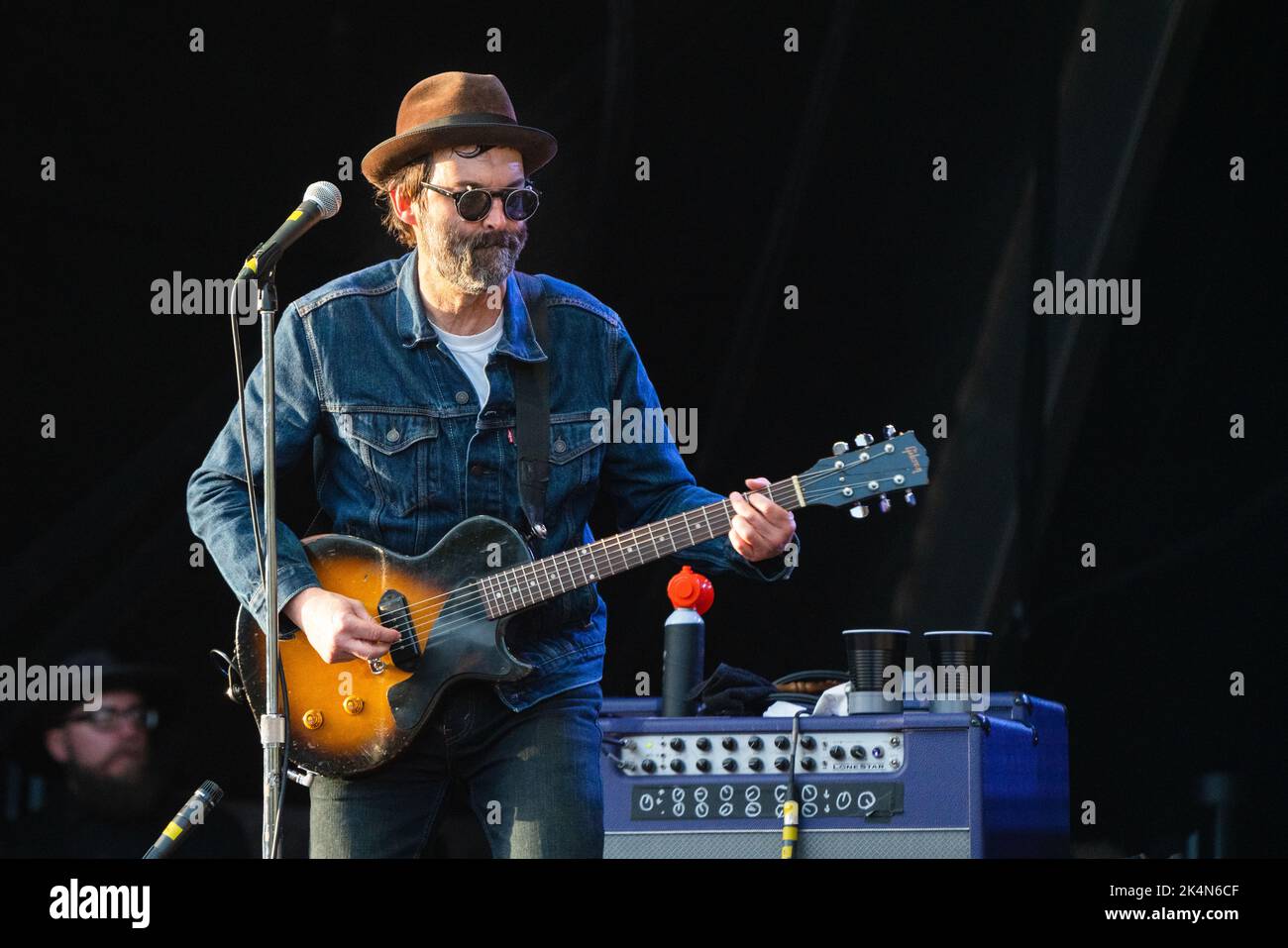 EELS CONCERT 2019: Mark Everett (Mr.E) of Eels play the Mountain Stage ...