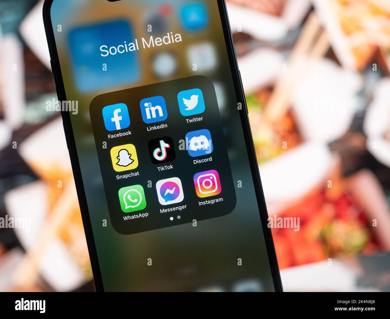 Facebook twitter instagram linkedin icon icons hi-res stock photography ...