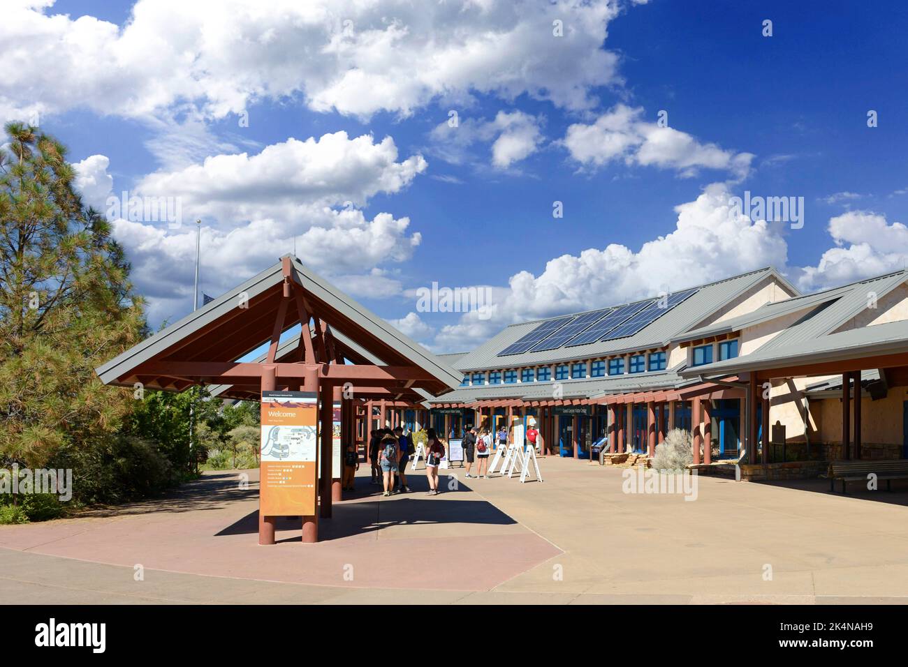 Outside the Grand Canyon Visitor Center in Arizona Stock Photo - Alamy
