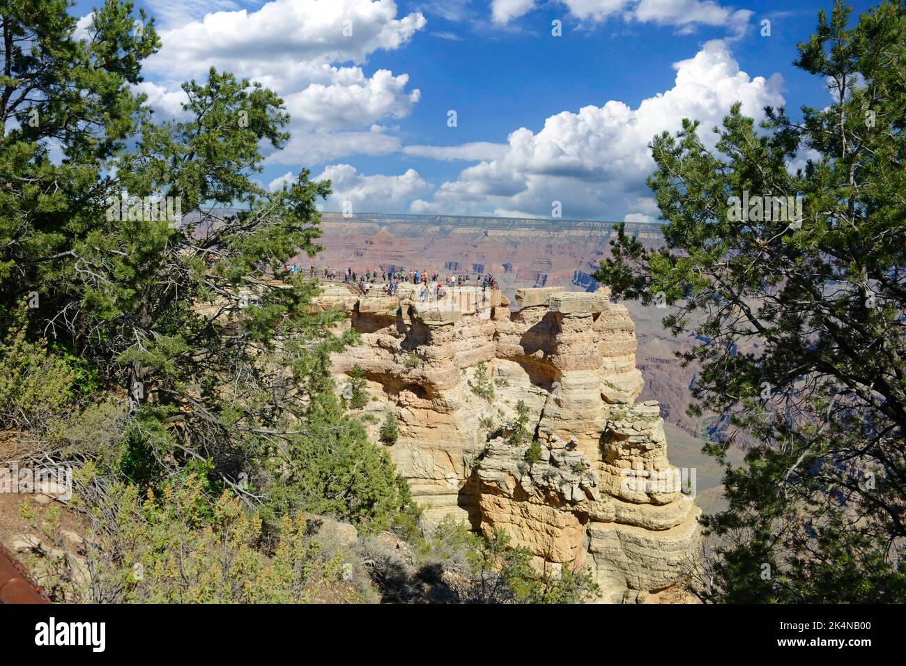 Yavapai Point overlook giving panoramic views along the South rim of ...