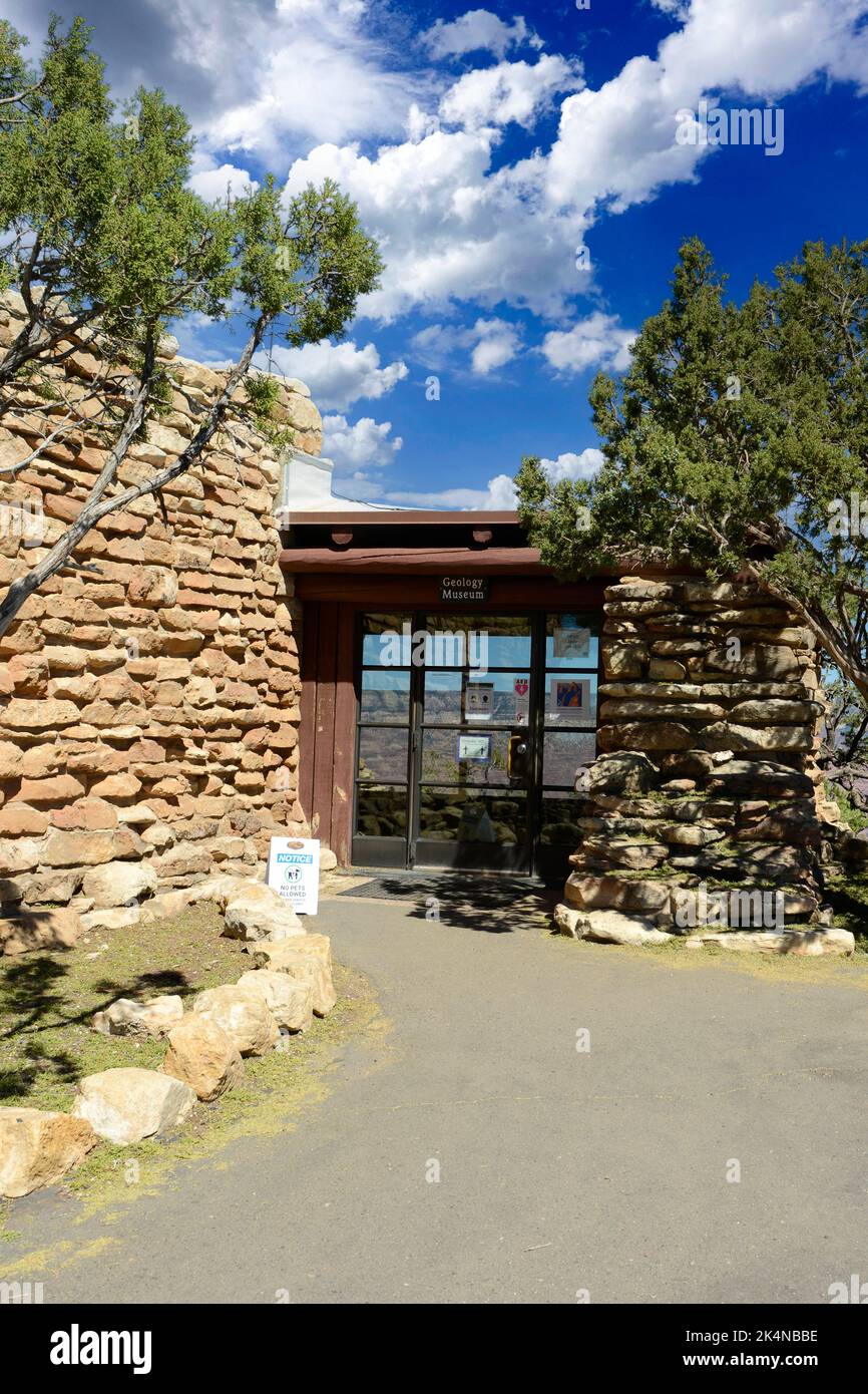 Yavapai Geology Museum along the South Rim of the Grand Canyon in ...