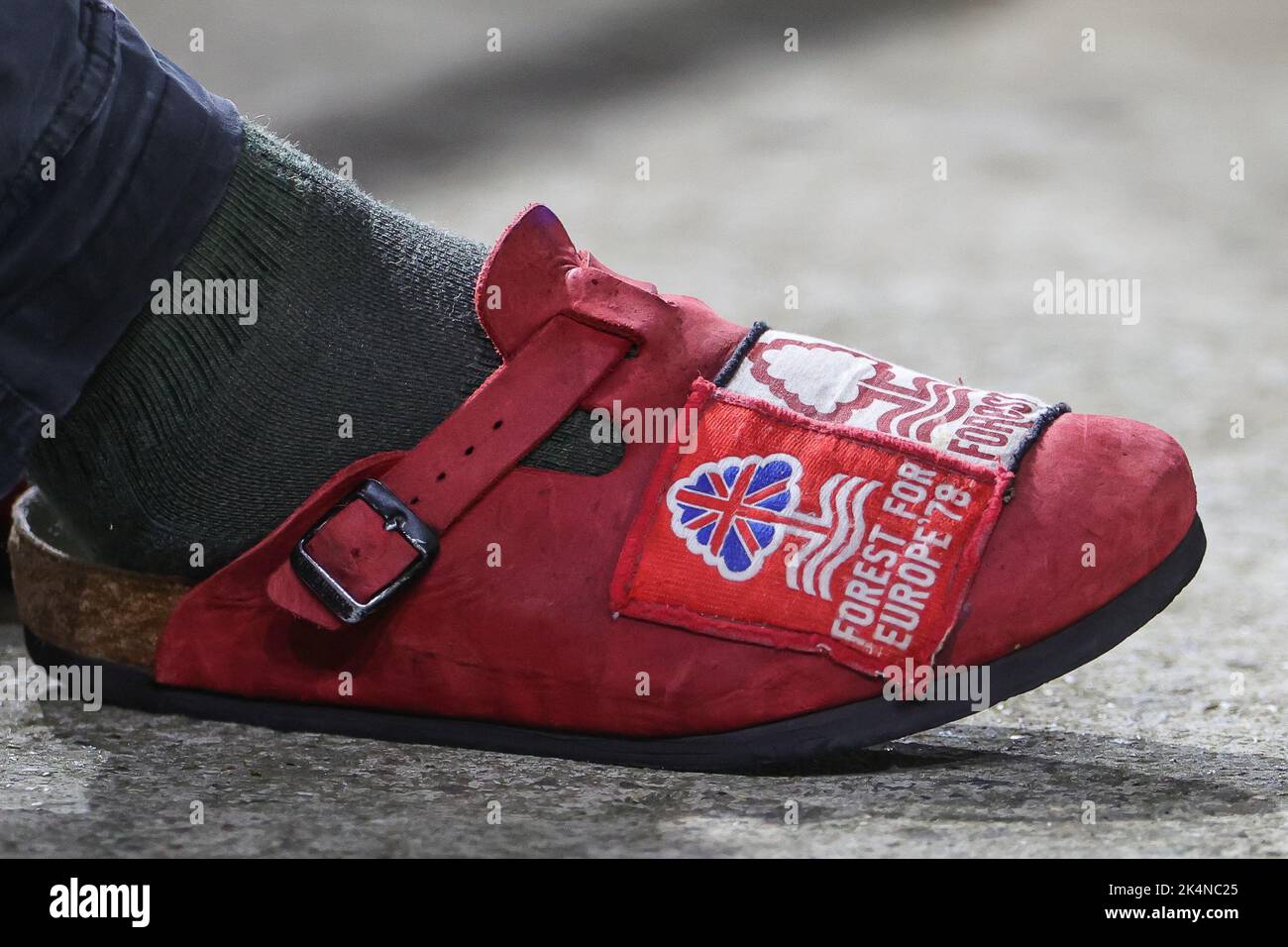 English premier league badges hi-res stock photography and images - Alamy