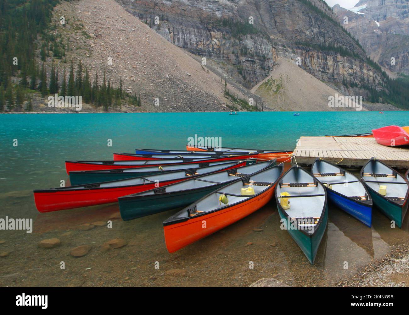 Moraine lake iconic hi-res stock photography and images - Alamy