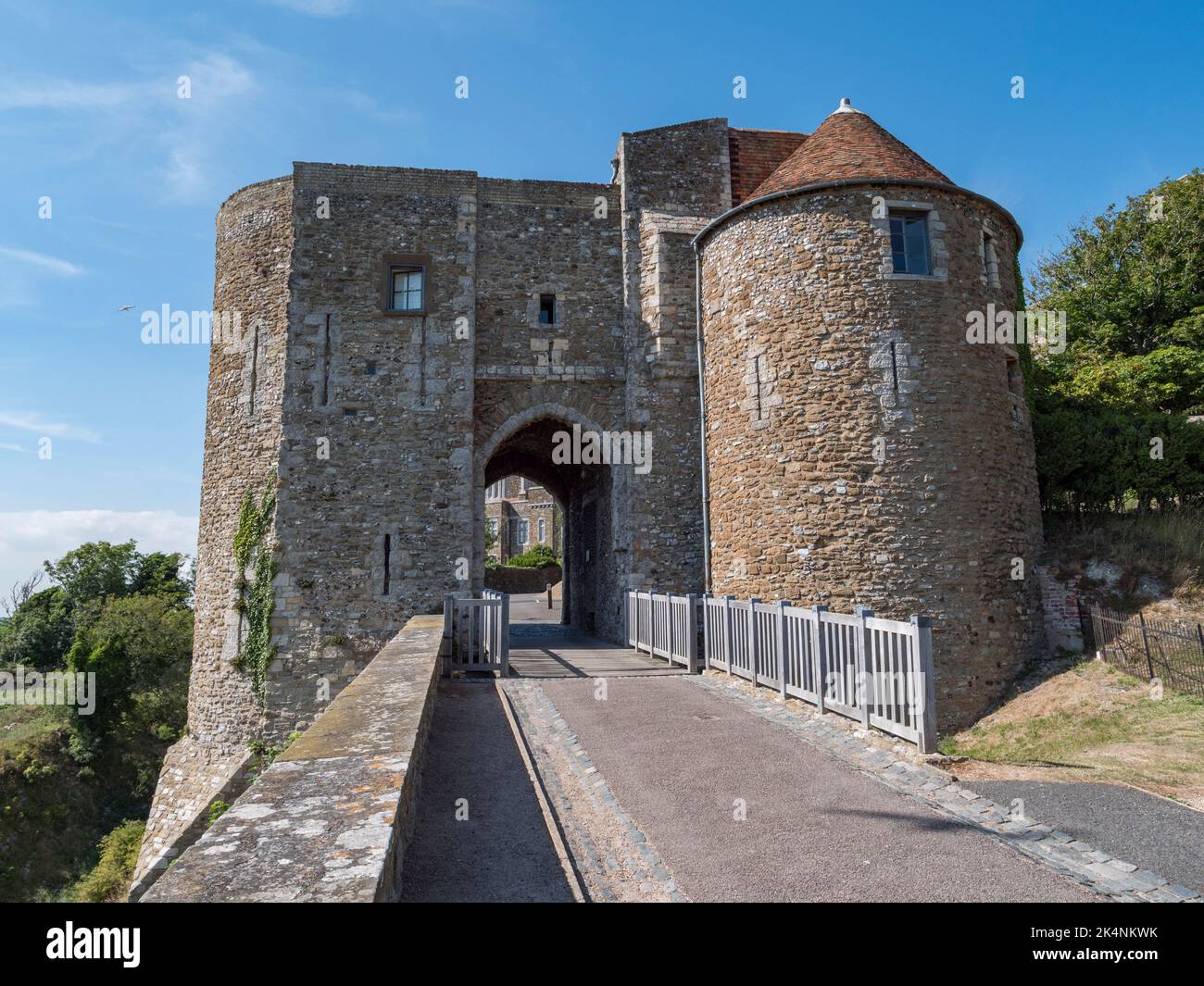 Dover england gate hi-res stock photography and images - Alamy